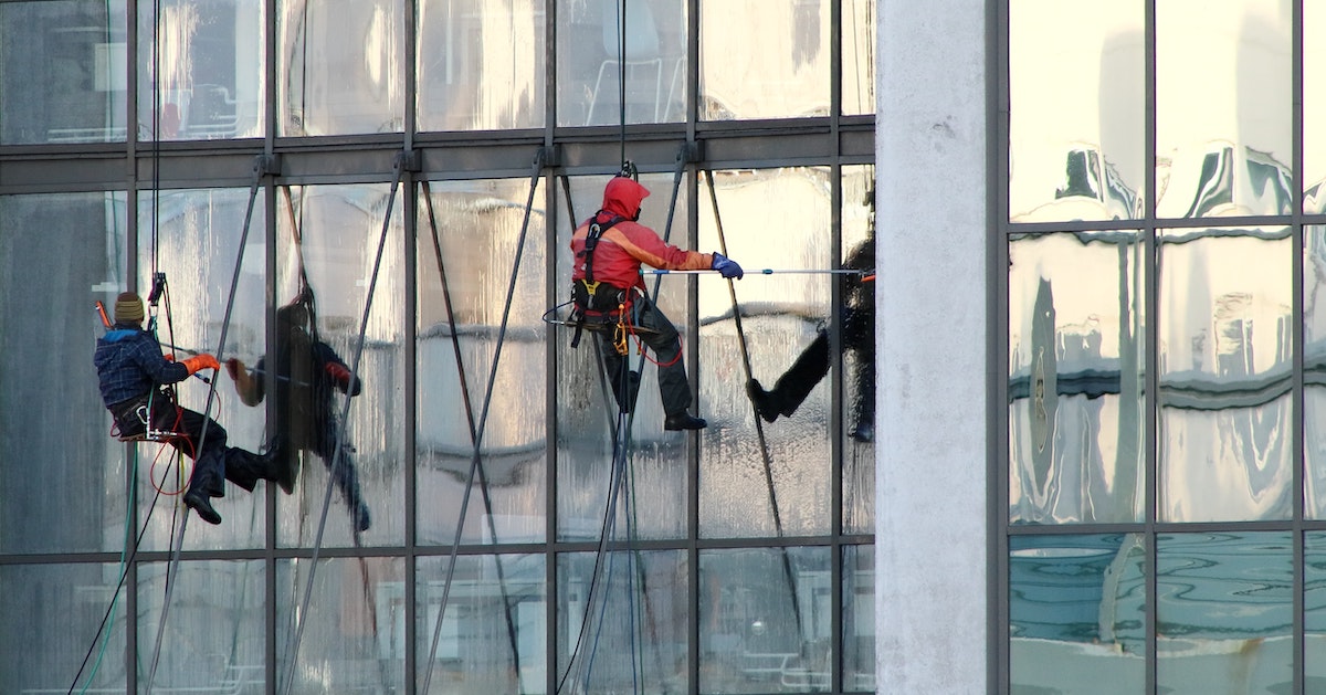 The easy way to remove limescale from window glass - Benz Softwash Ltd